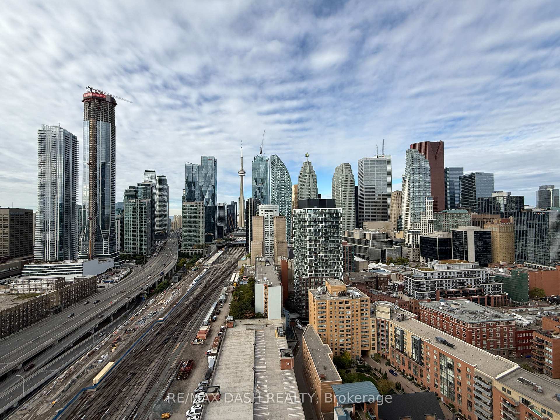 2801 - 1 Market Street, Toronto, ON M5E 0A2