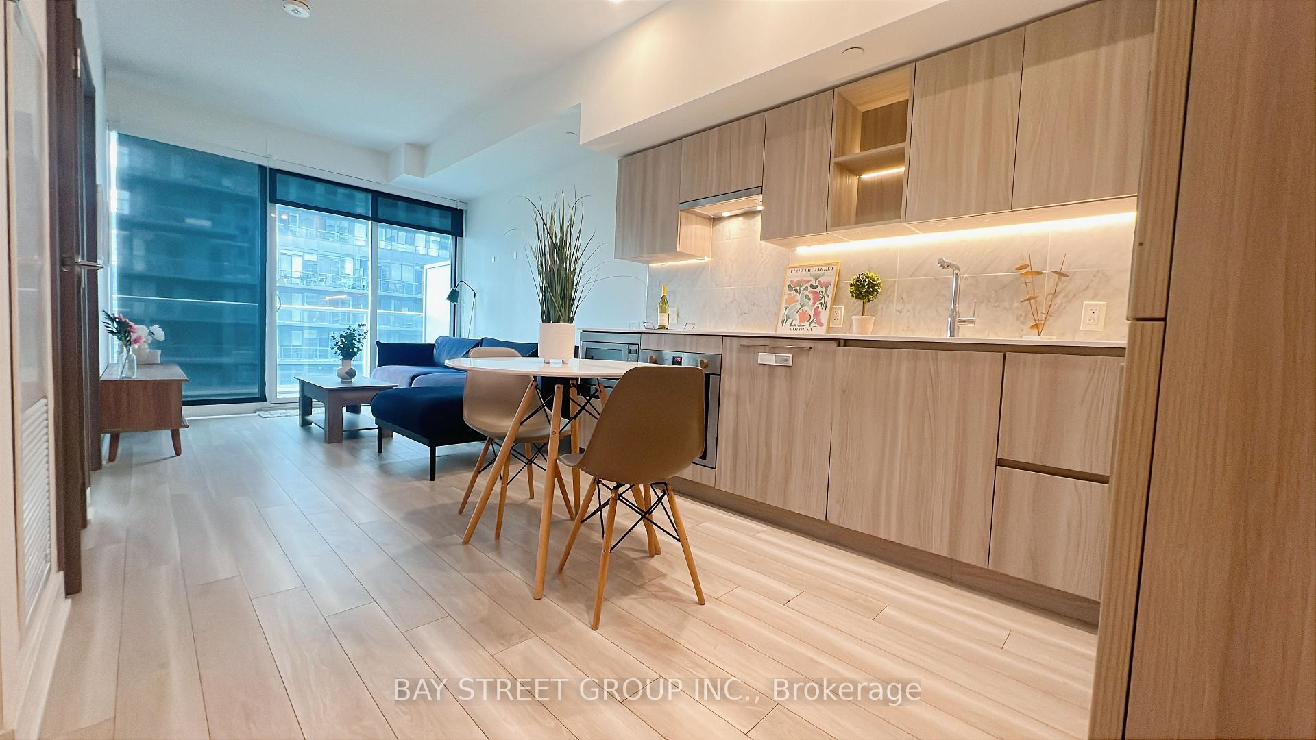 2801 - 19 Bathurst Street, Toronto, ON M5V 0N2