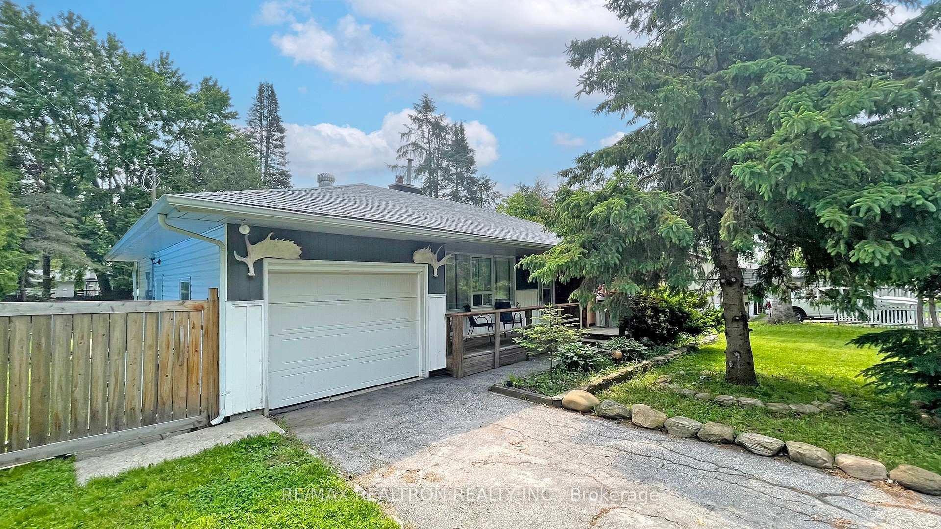 2807 25th Side Road, Innisfil, ON L9S 3T2