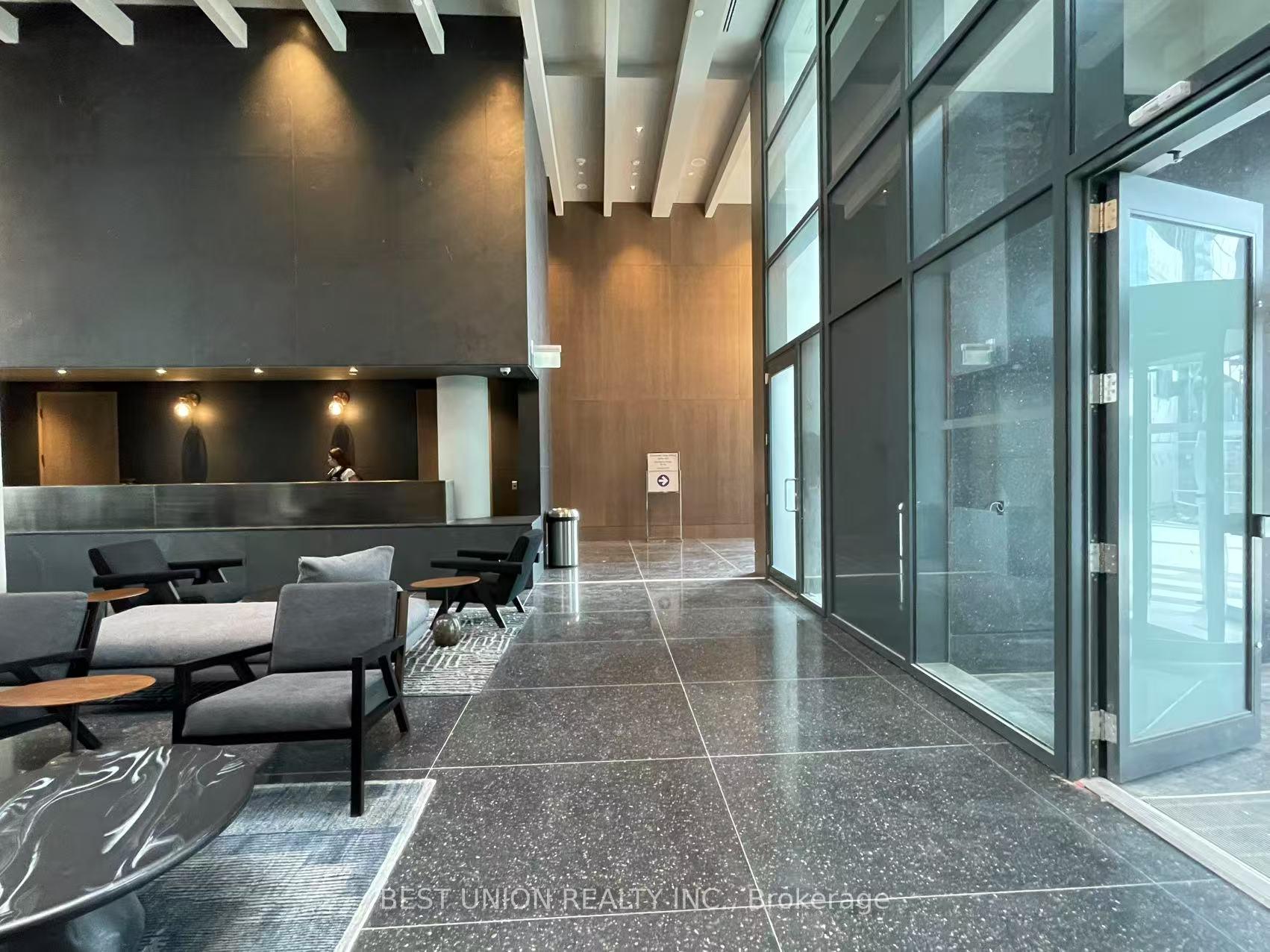 2810 - 28 Interchange Way, Vaughan, ON L4K 0P9