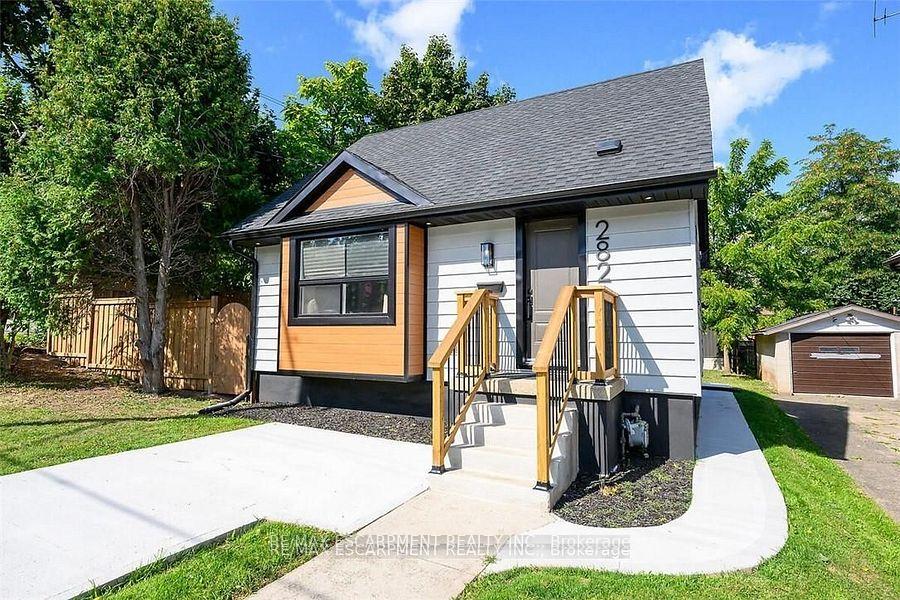 282 Ottawa Street S, Hamilton, ON L8K 2G1