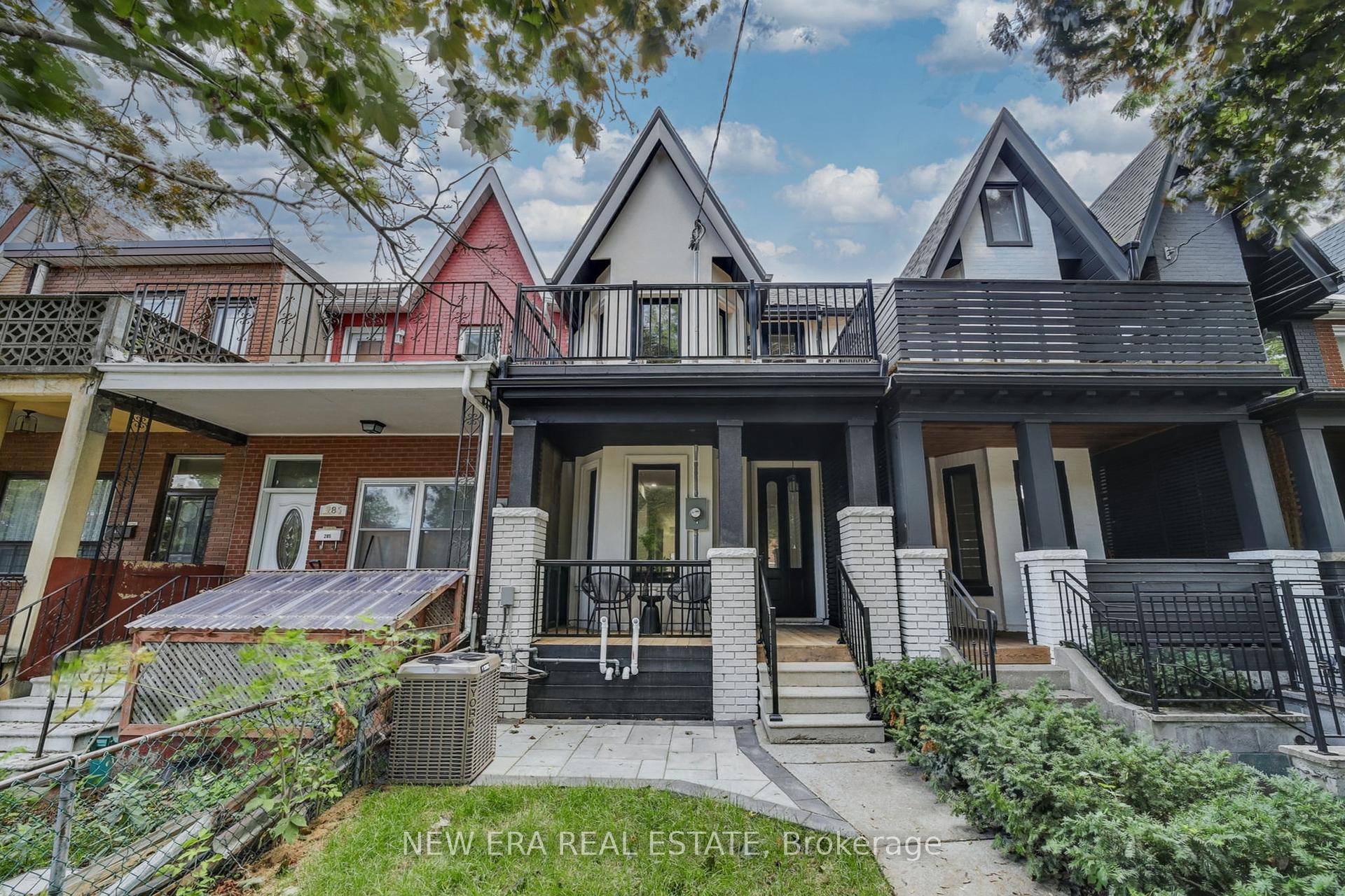 Townhouses For Sale in Toronto