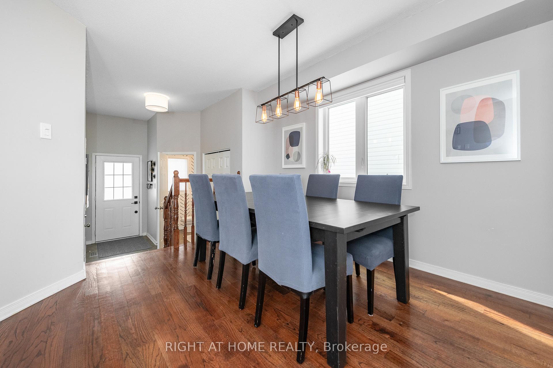 283 Macoun Circle, Hunt Club - South Keys and Area, ON K1T 0H8