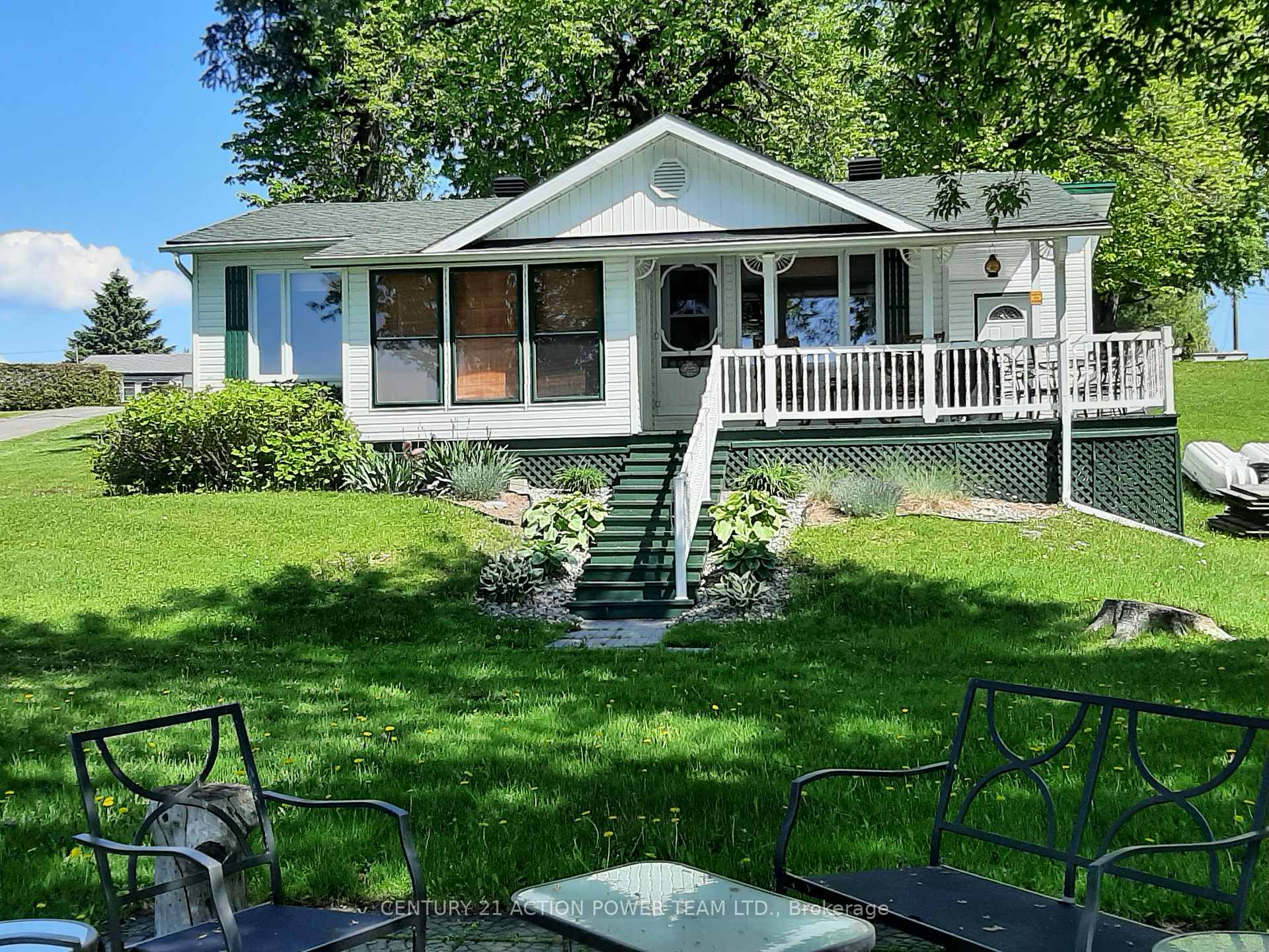 2839 Domaine Chartrand Street E, Champlain, ON K0B 1J0