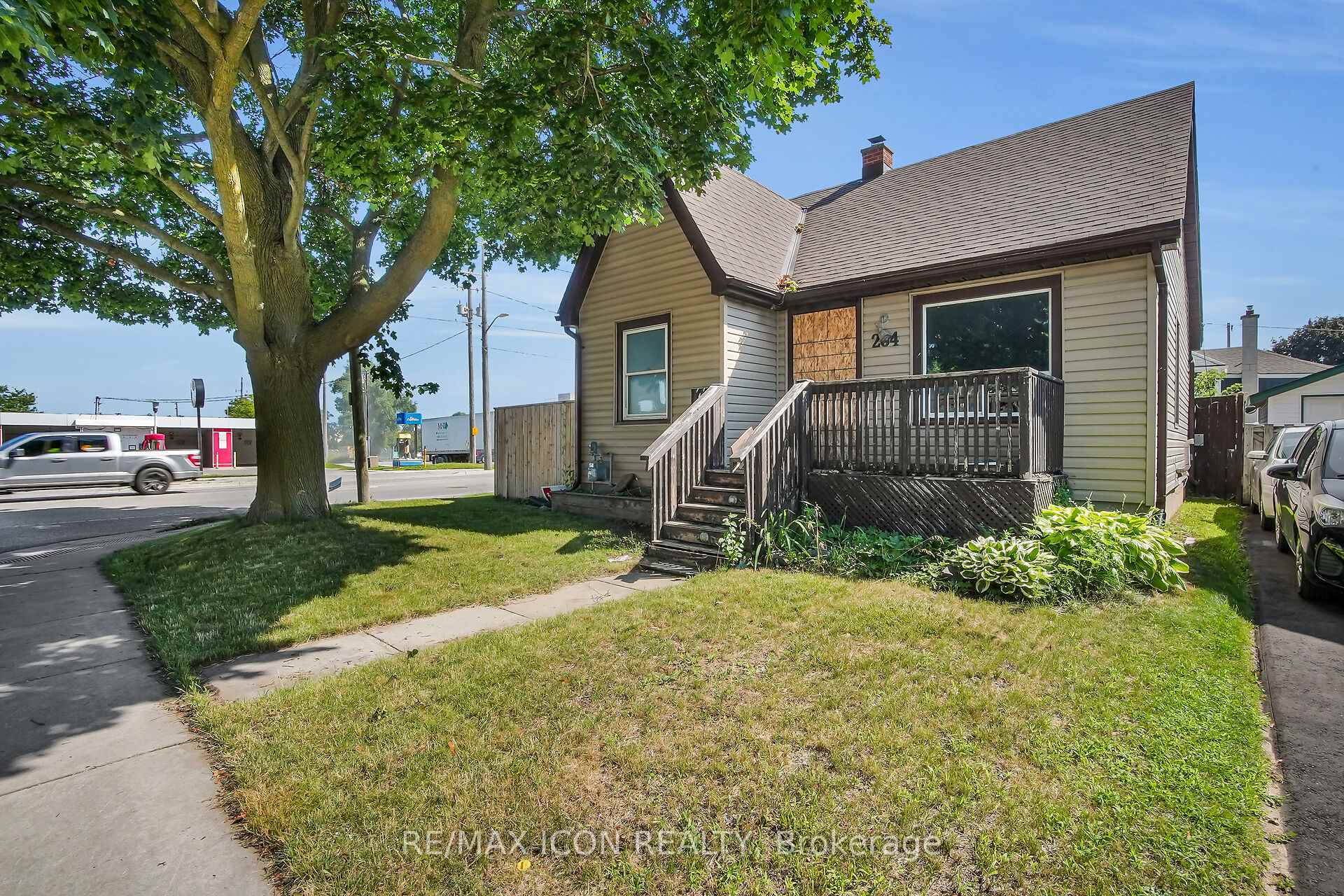 284 Sanders Street, London East, ON N5Z 2T2