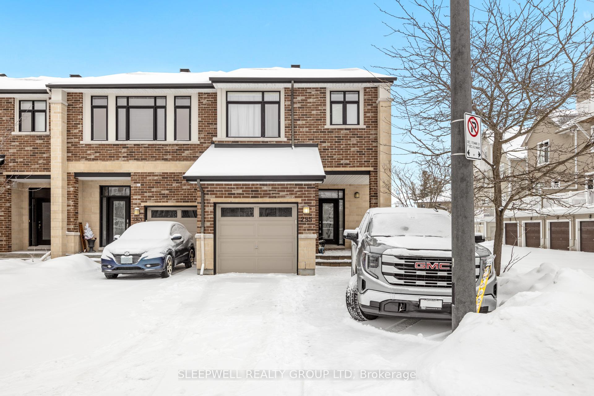 285 Kinghaven Crescent, Kanata, ON K2M 3B4