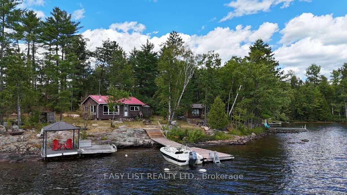 286 Mazinaw Lake, Addington Highlands, ON K0H 1K0