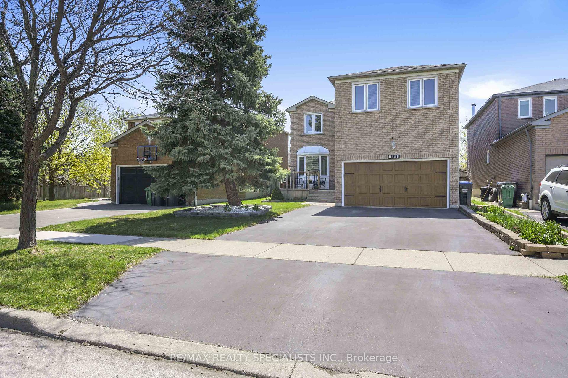 2888 Crosscurrent Drive, Mississauga, ON L5N 6K9
