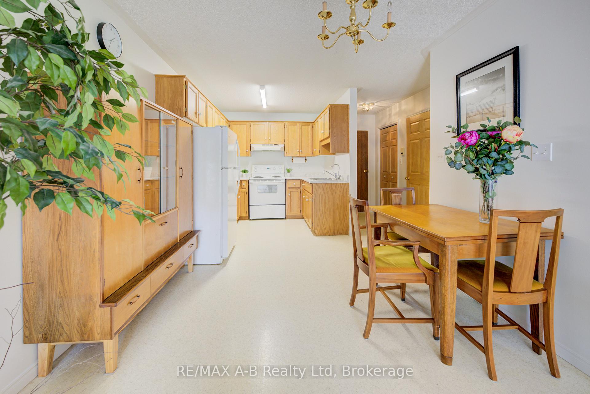 29 - 300 John Street S, Stratford, ON N5A 7V5