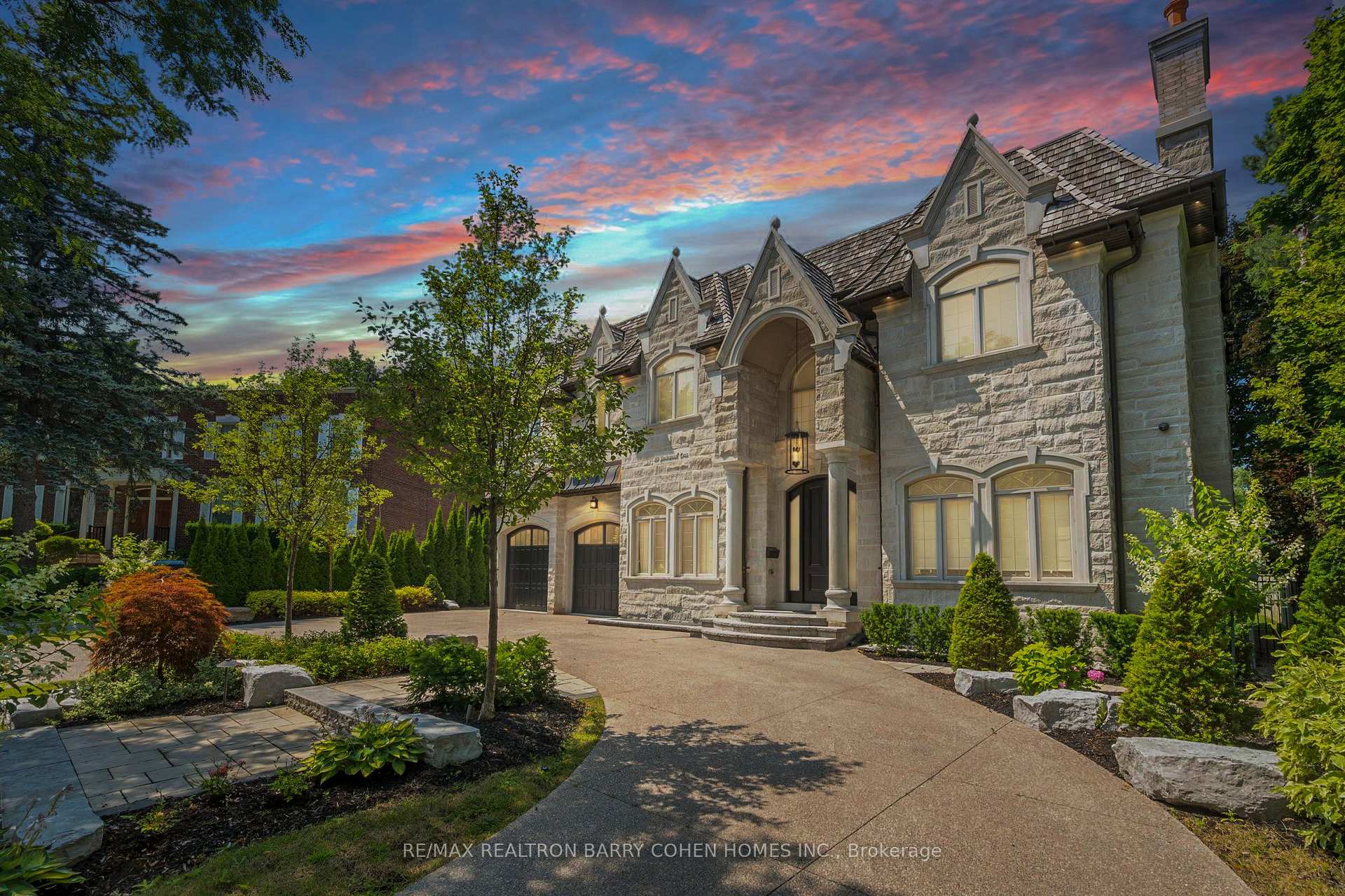 29 Junewood Crescent, Toronto, ON M2L 2C3