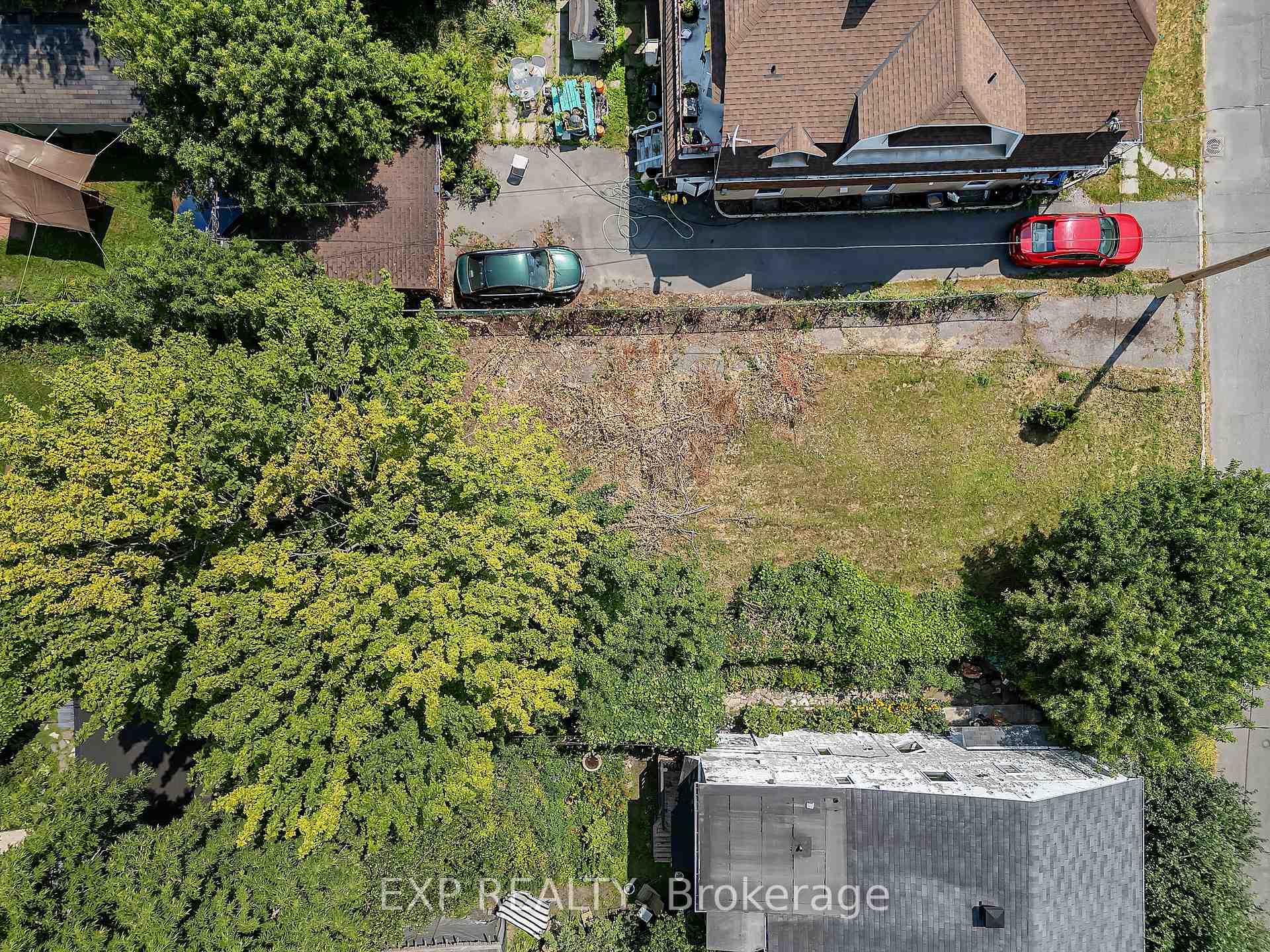 29 Marquette Avenue, Vanier and Kingsview Park, ON K1L 5K3