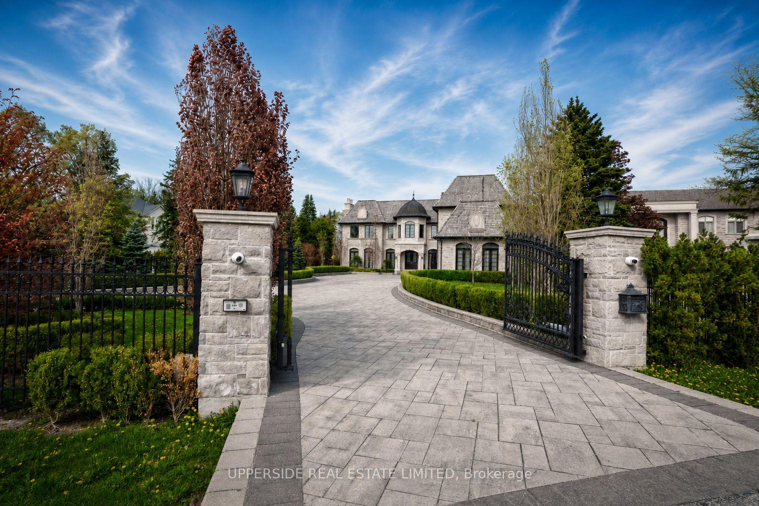29 Riverside Boulevard W, Vaughan, ON L4J 1H4