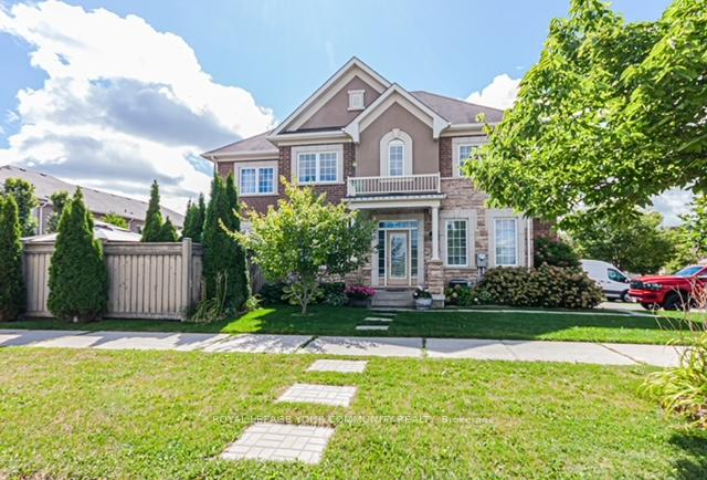 290 Thomas Phillips Drive, Aurora, ON L4G 0T4