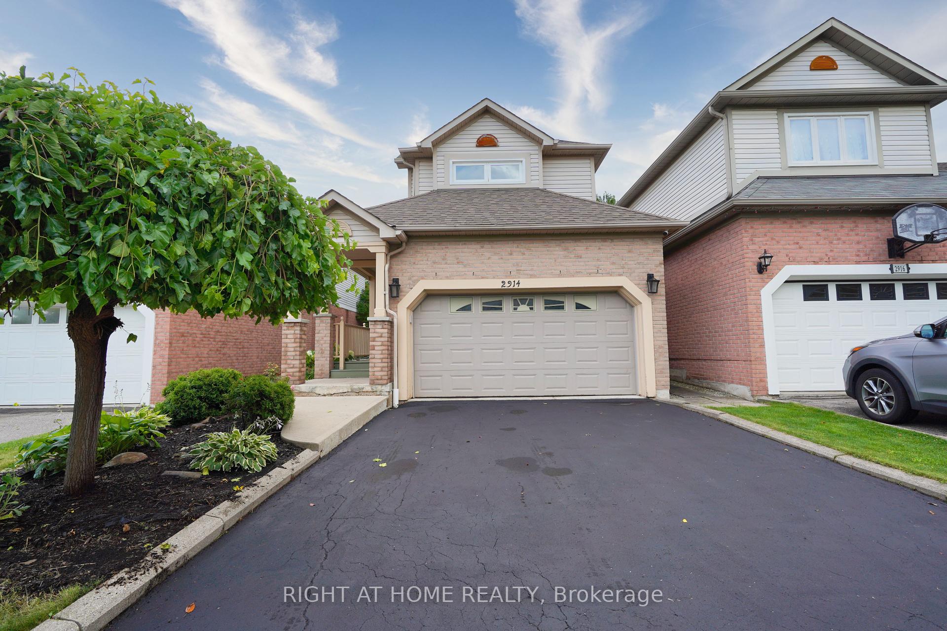 2914 Picton Place, Mississauga, ON L5M 5S9
