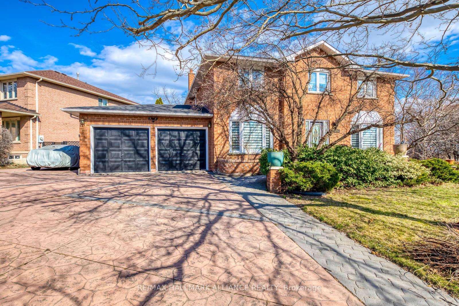 2916 Sycamore Street, Oakville, ON L6J 7H6