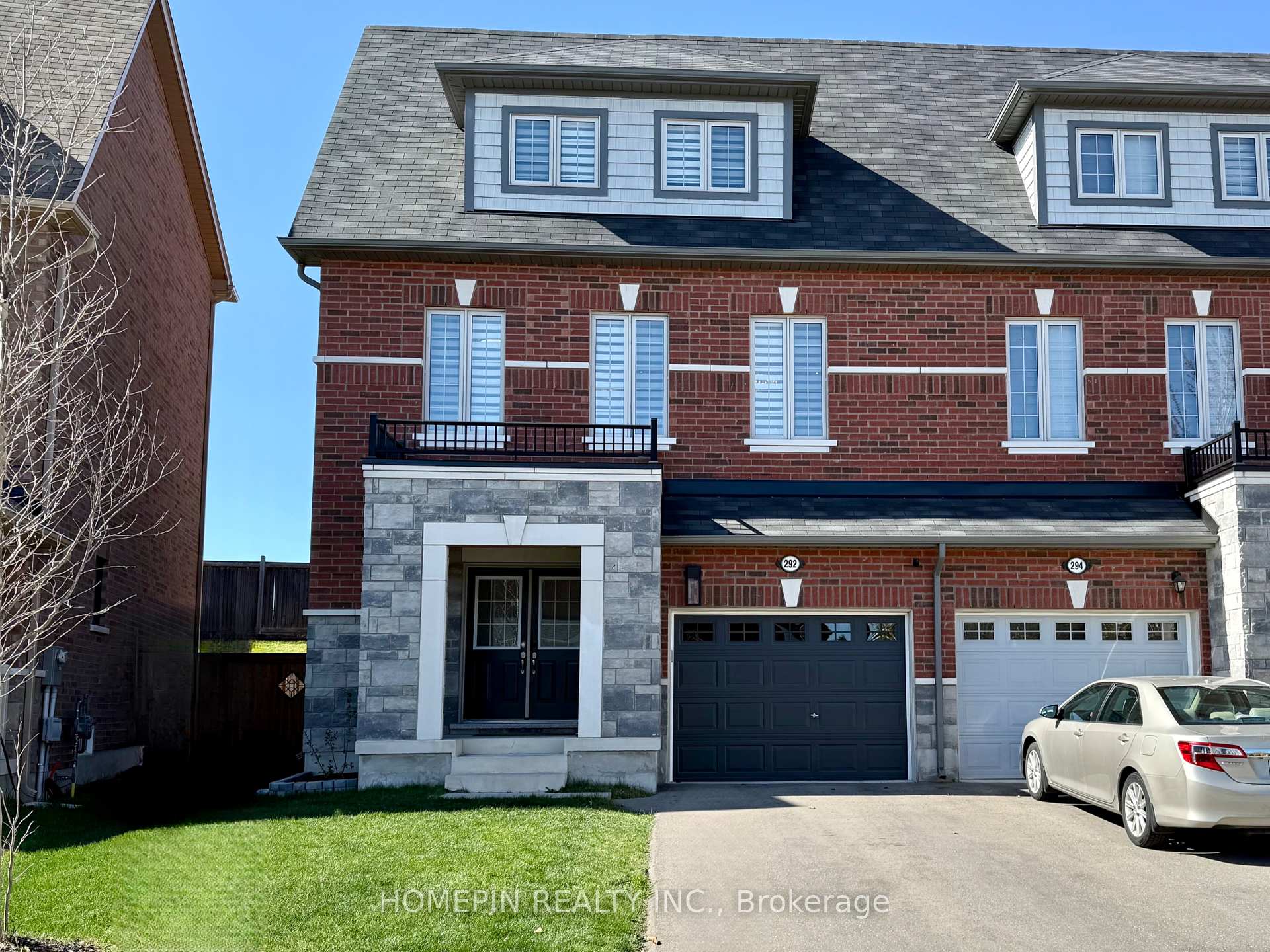 292 Fasken Court, Milton, ON L9T 6S9