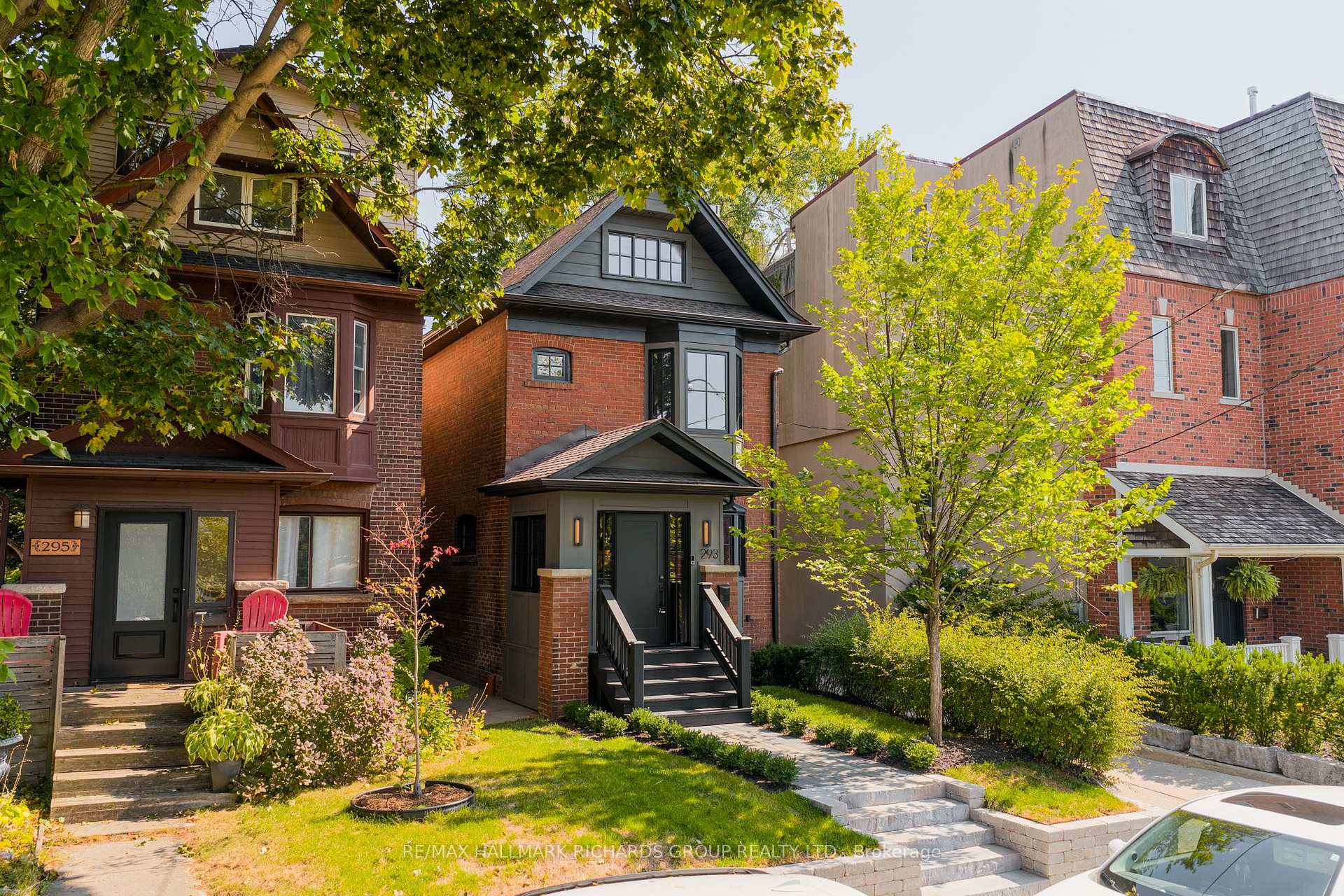 293 Kingswood Road, Toronto, ON M4E 3N8