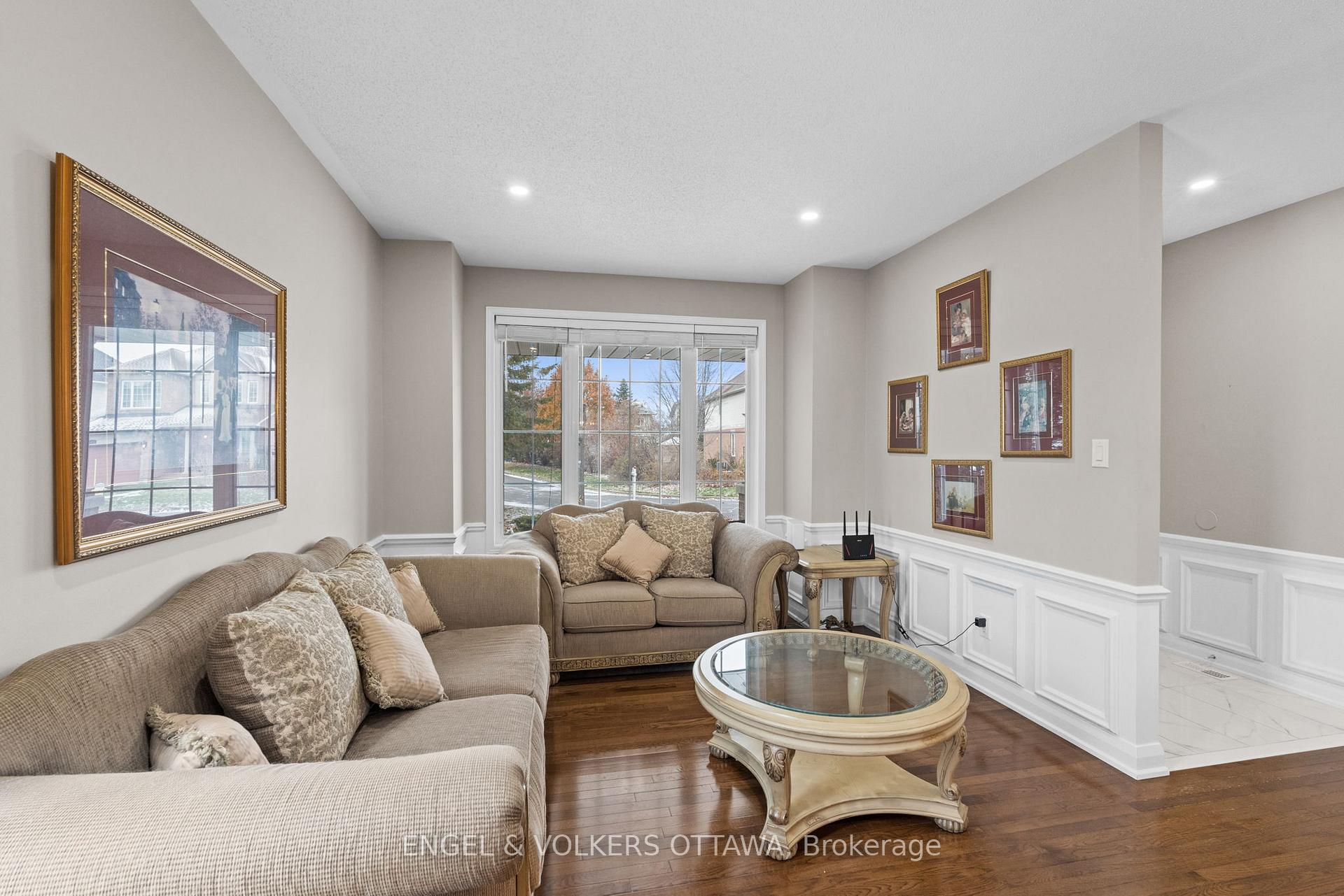 2931 Shadow Hill Crescent, Blossom Park - Airport and Area, ON K1T 3Y9 ...