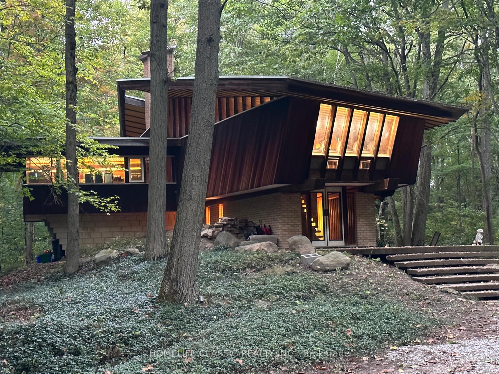 295 King's Summit Road, King, ON L7B 1A3