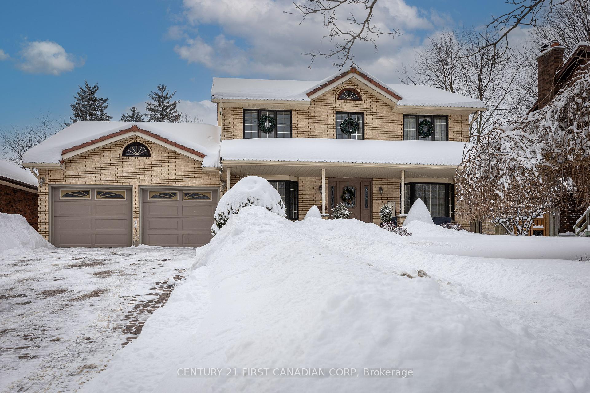 296 Head Street N, Strathroy-Caradoc, ON N7G 3Z2