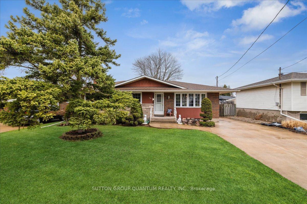 297 Lakeshore Road, St. Catharines, ON L2M 1S1
