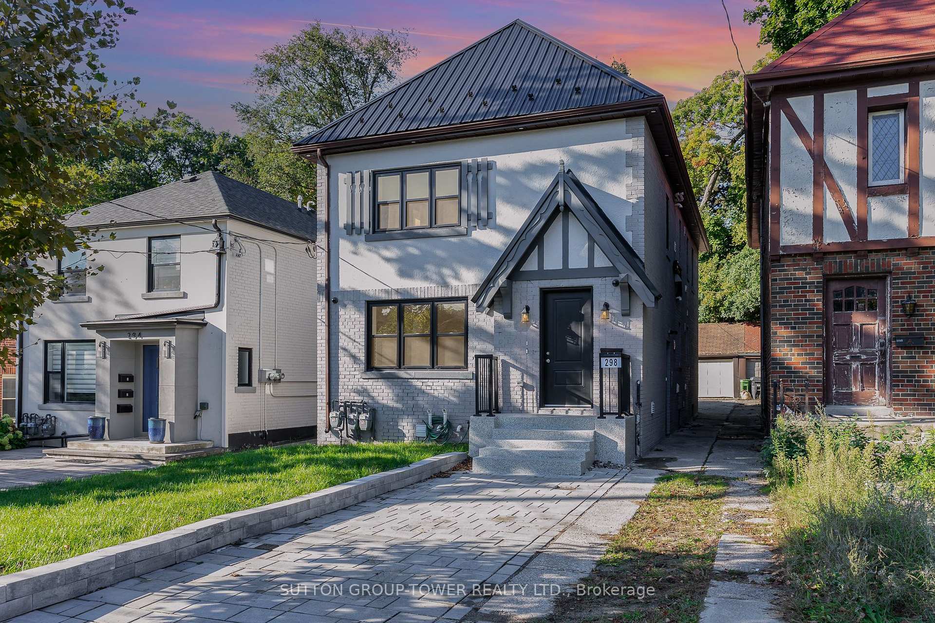 298 South Kingsway, Toronto, ON M6S 3T9