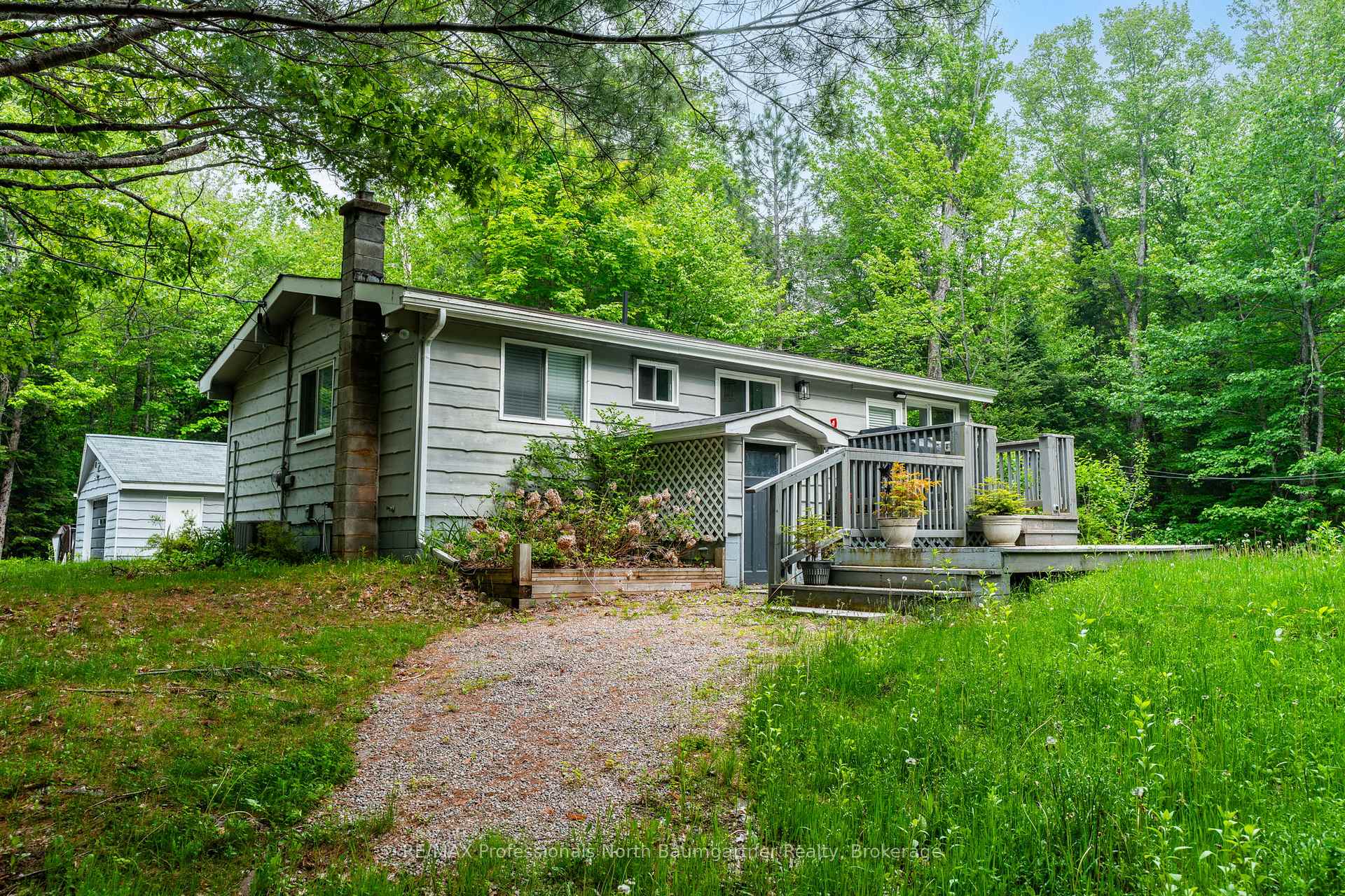 2988 Loop Road, Highlands East, ON K0L 3C0
