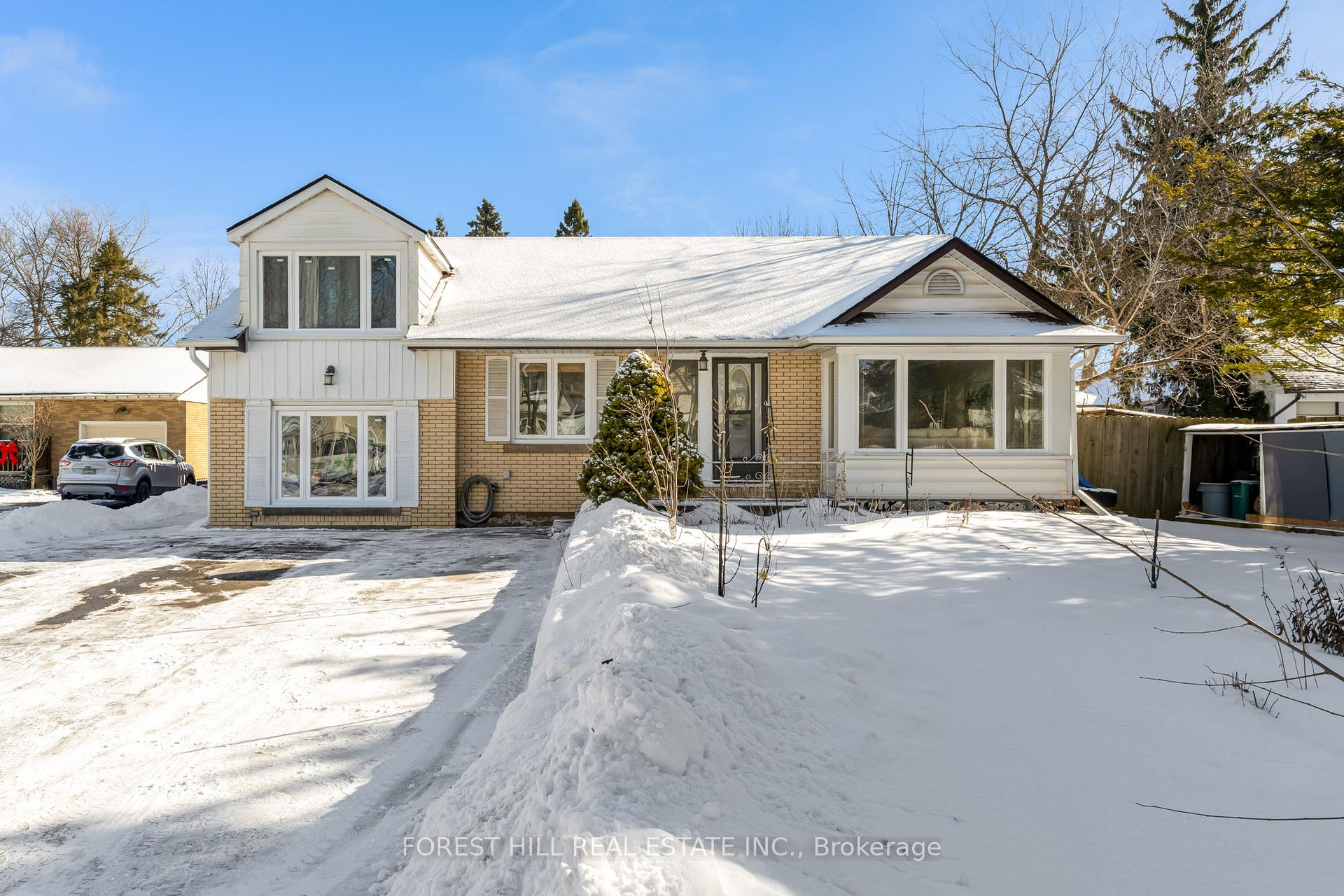 2988 Portage Road, Niagara Falls, ON L2J 2J5