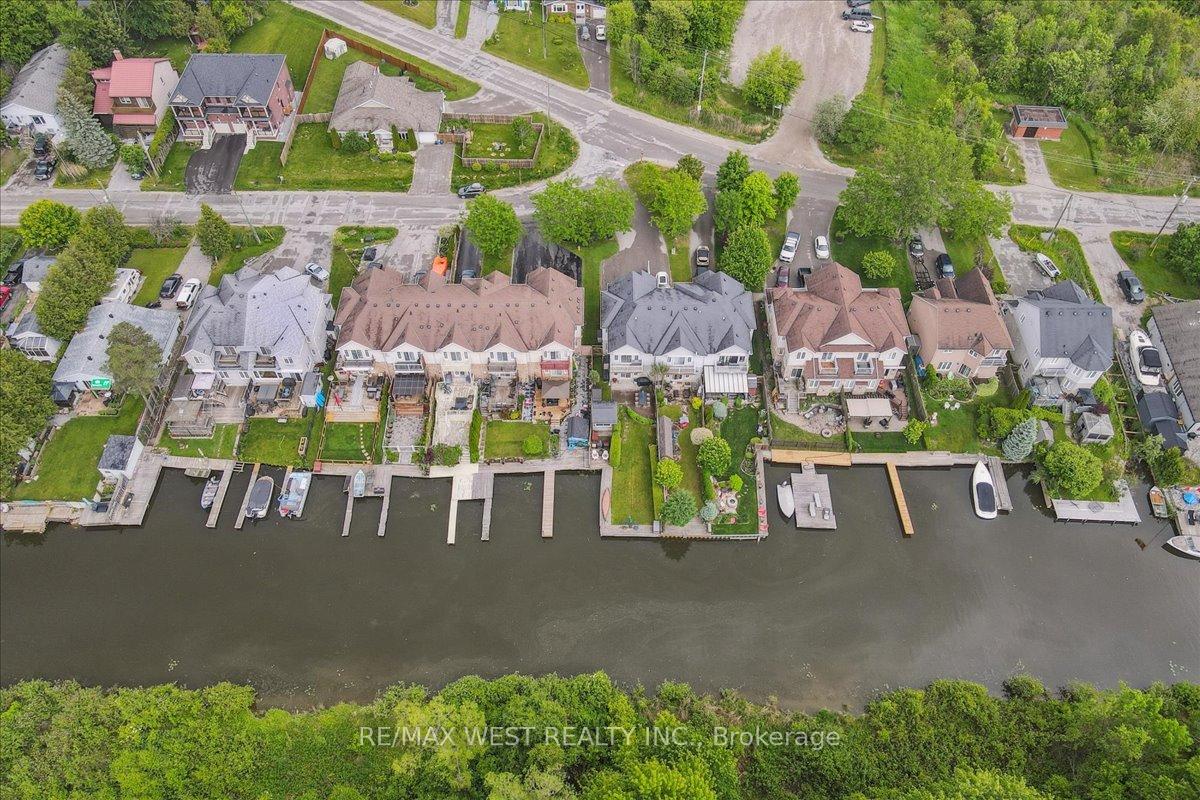 2B Robert Street, Georgina, ON L4P 1K7