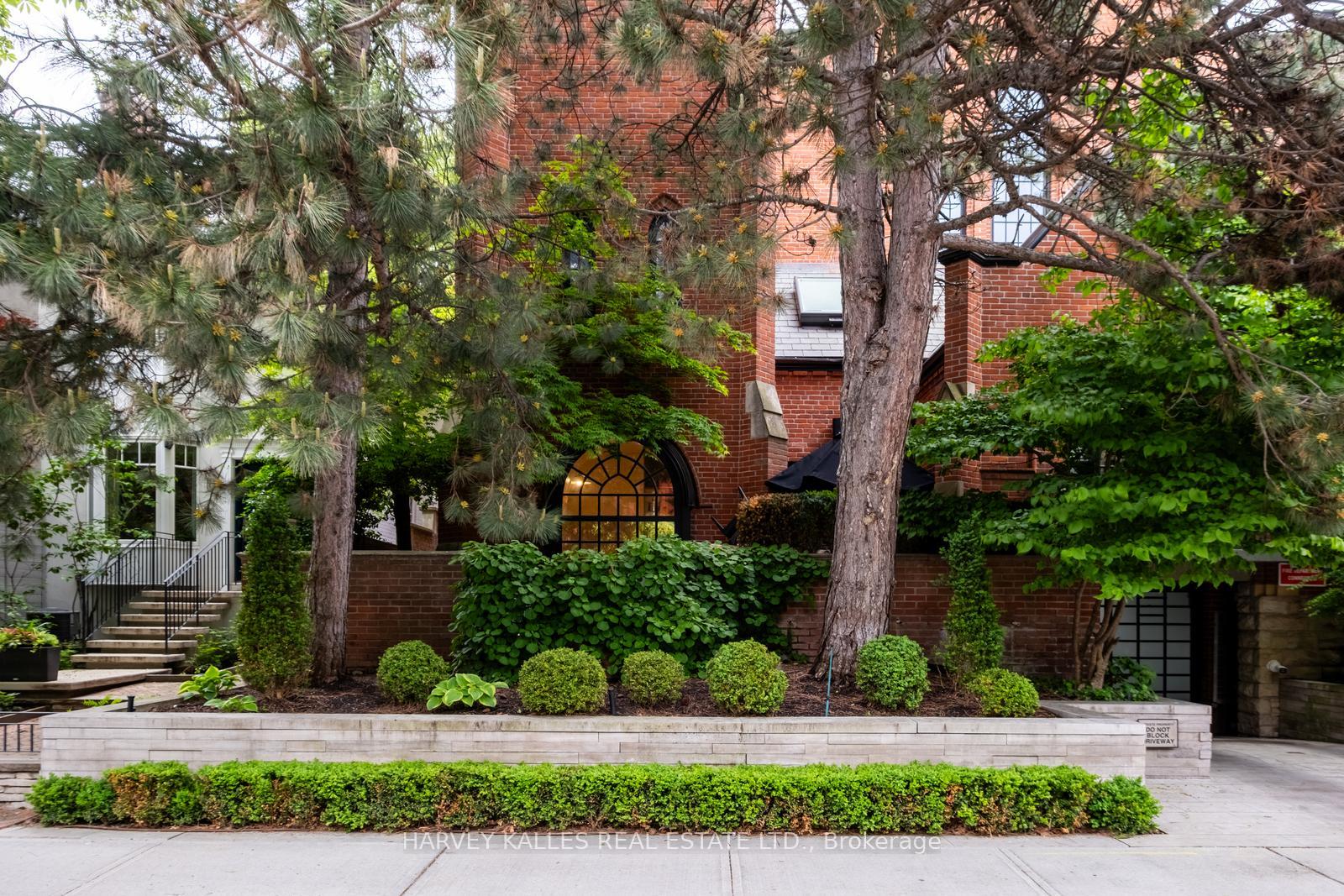 3 - 12 Macpherson Avenue, Toronto, ON M5R 1W8