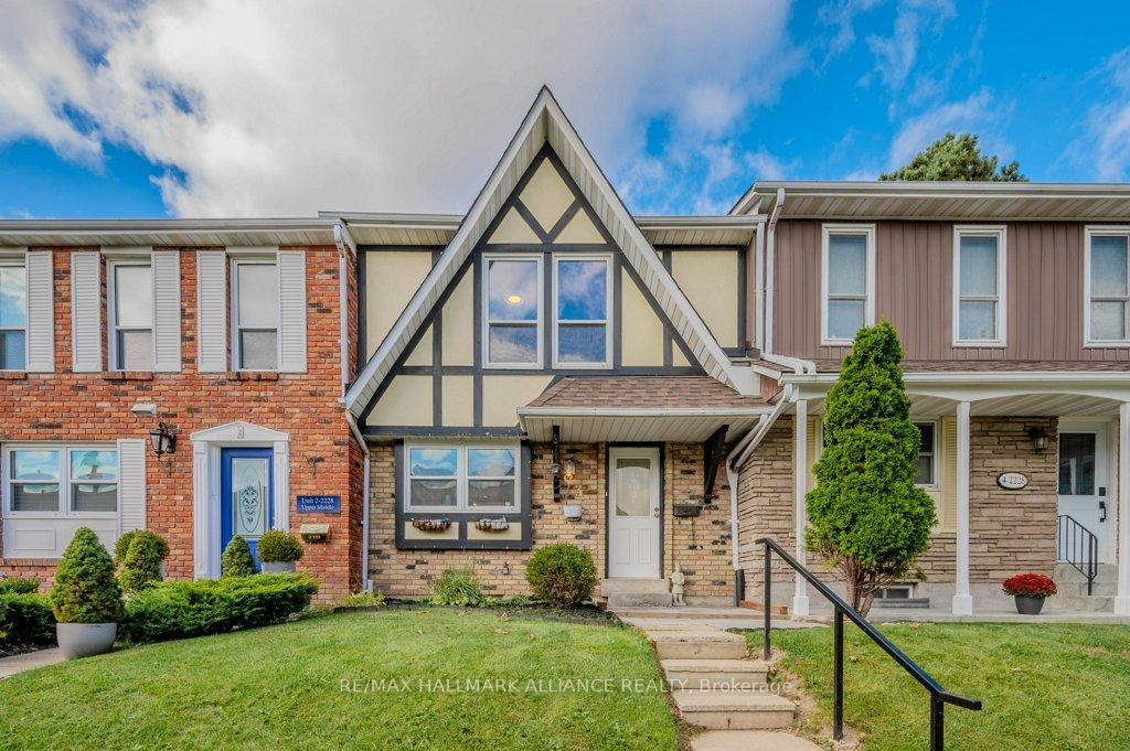 3 - 2228 Upper Middle Road, Burlington, ON L7P 2Z9