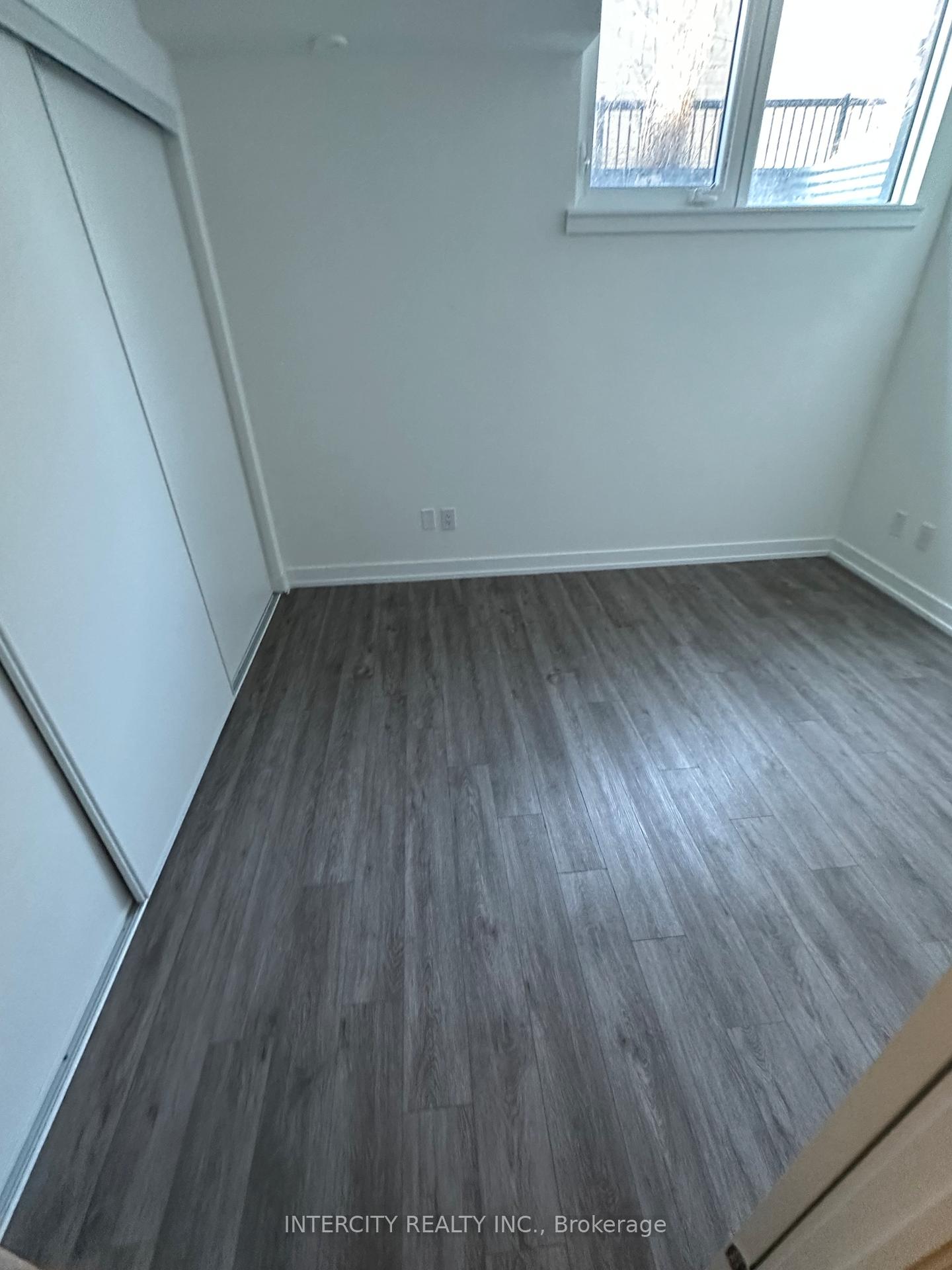 3 - 871 Sheppard Avenue, Toronto, ON M3H 2T4