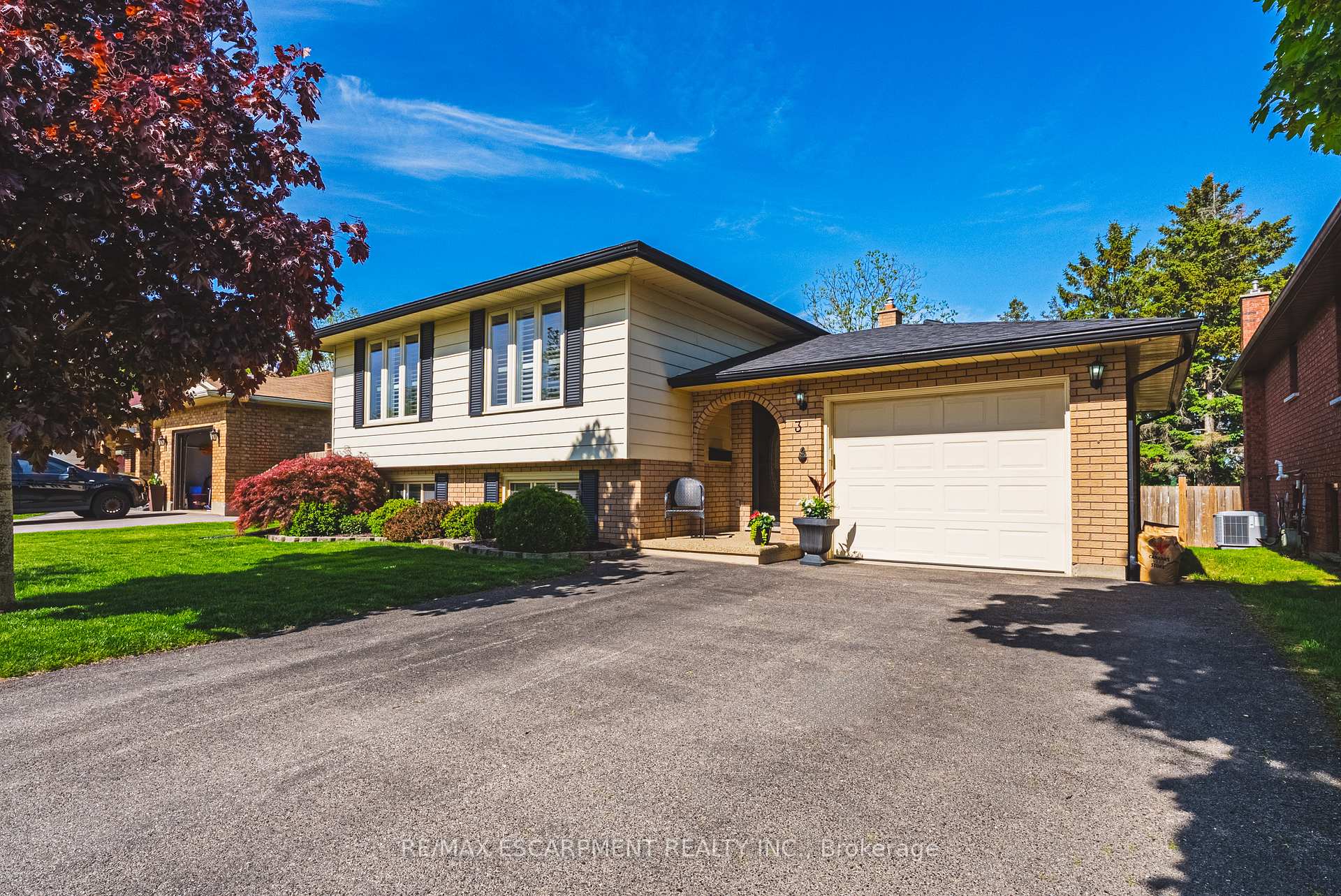 3 Coral Court, Brantford, ON N3P 1L6