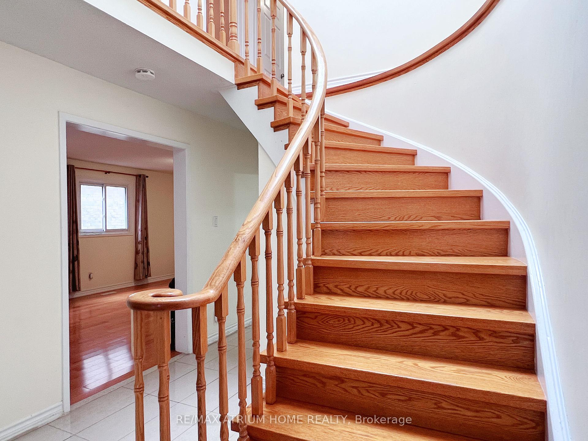 Upper - 3 Douglas Haig Drive, Markham, ON L3S 2C5