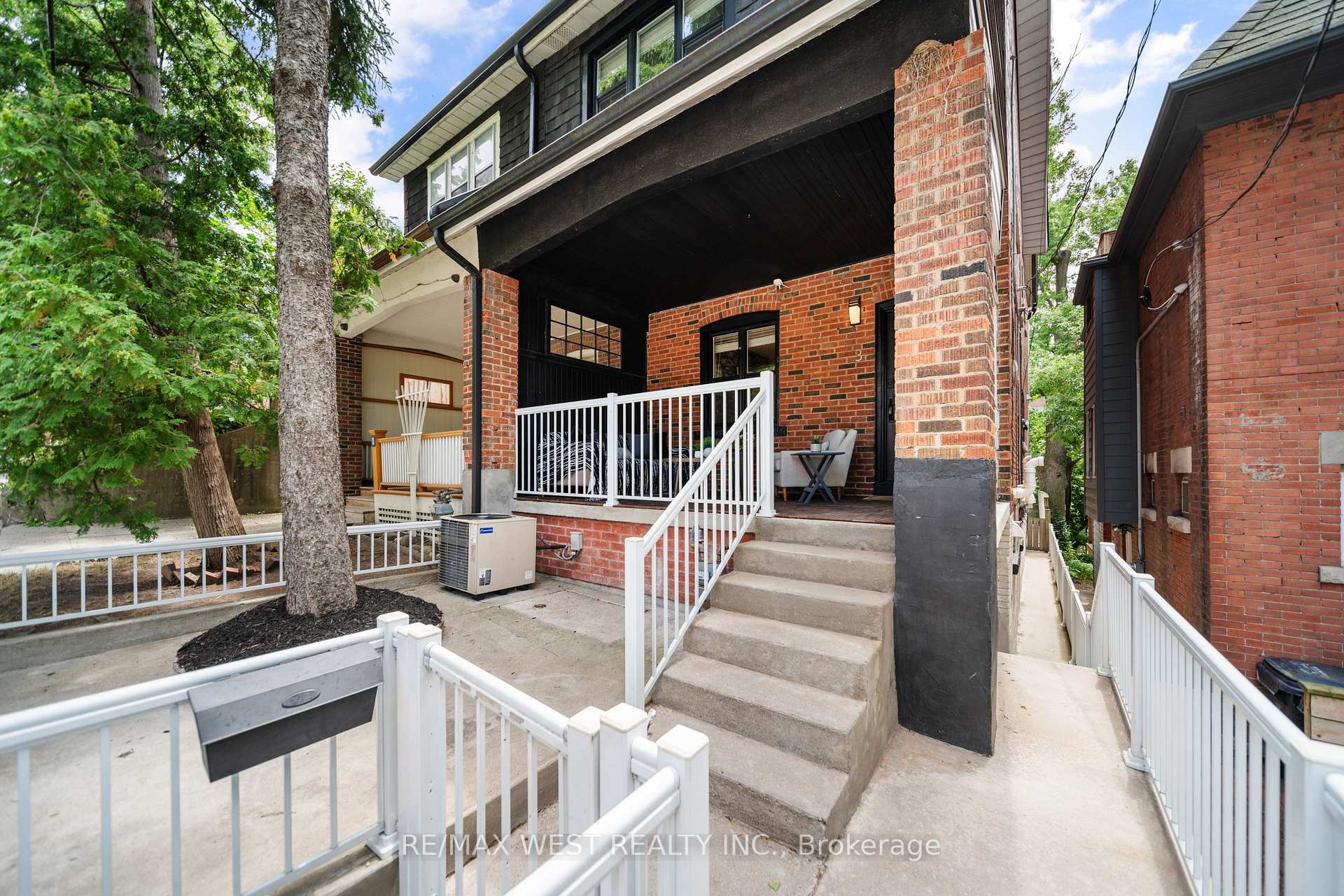 3 Glen Gordon Road, Toronto, ON M6P 1B7