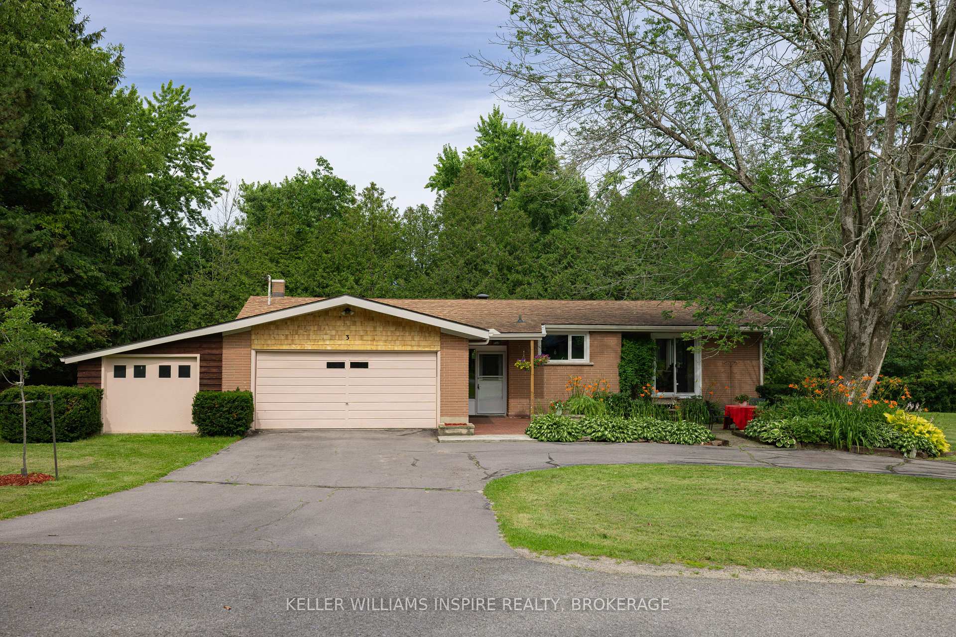 3 Helena Place, Kingston, ON K7L 4V1