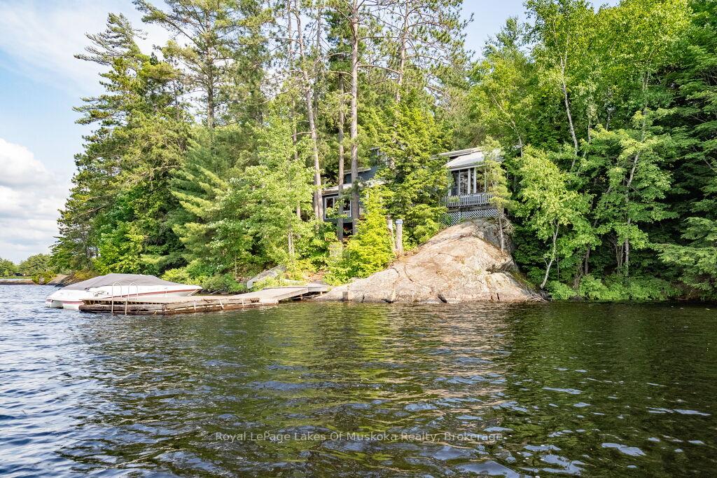 3 Island 15KL, Gravenhurst, ON P0E 1G0