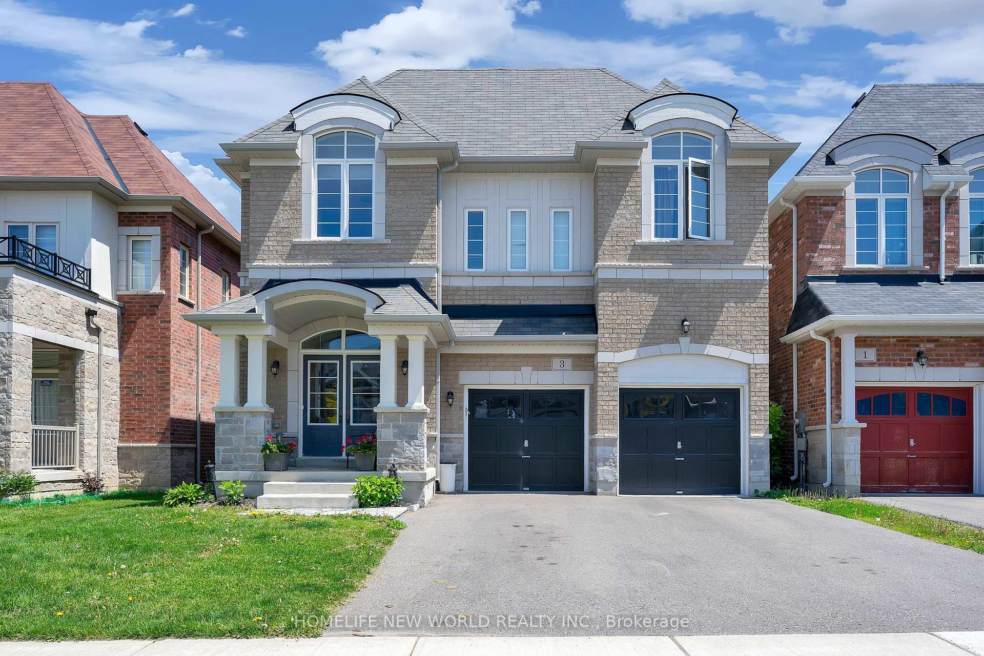 3 John Weddell Avenue, East Gwillimbury, ON L9N 0P4