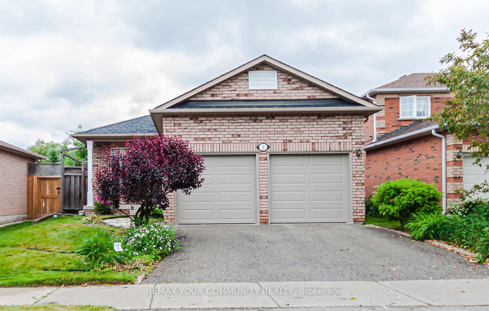 3 Paddle Gate, Richmond Hill, ON L4E 3Y2