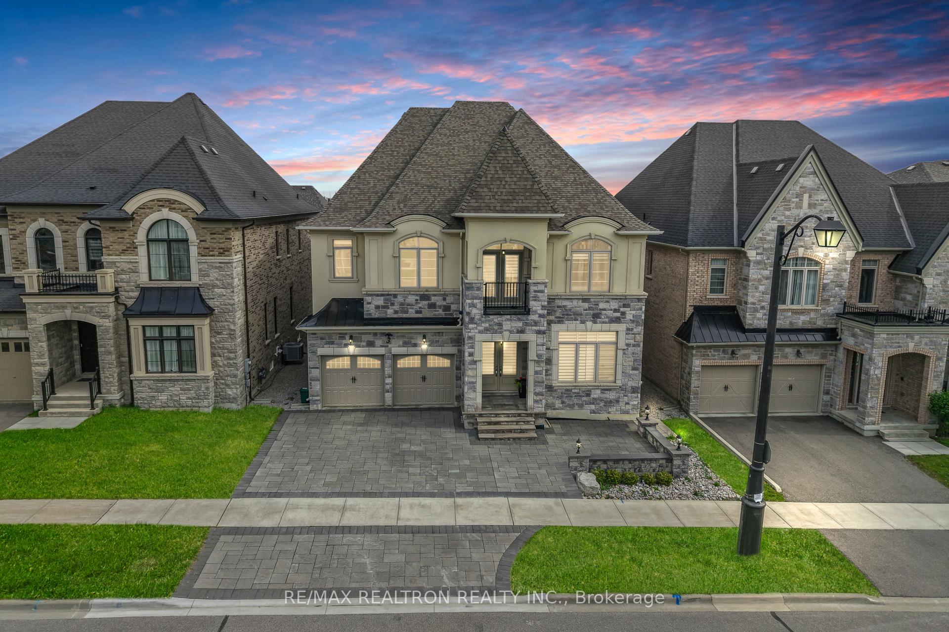 3 Redelmeier Court, Vaughan, ON L6A 4Y8