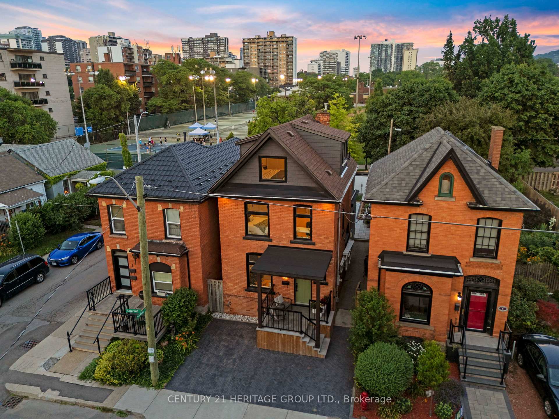 3 Reginald Street, Hamilton, ON L8P 3X8
