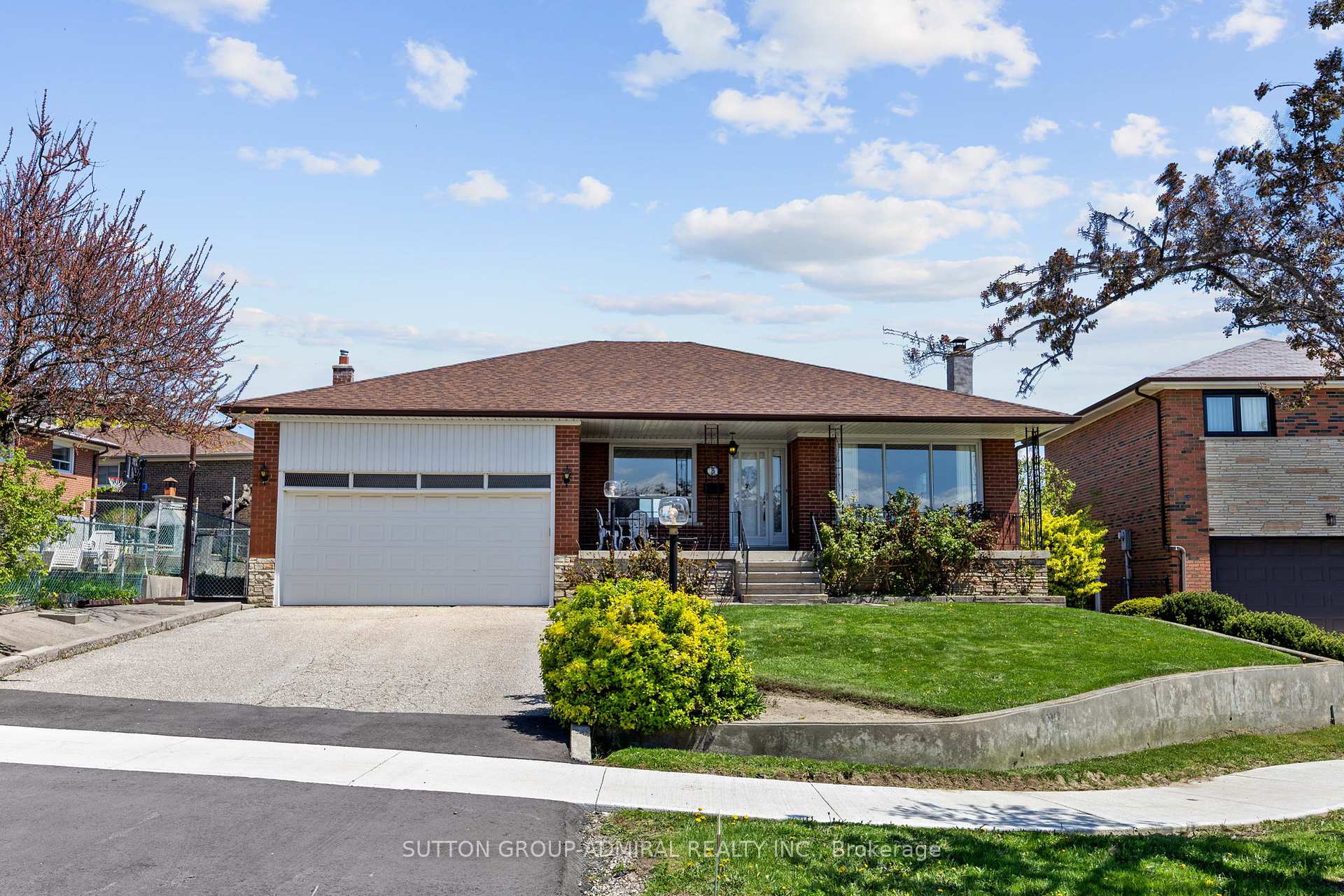 3 Shortridge Court, Toronto, ON L4L 8C4