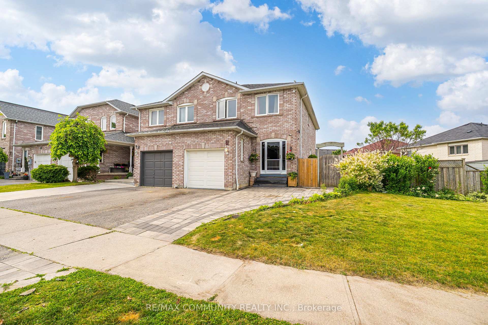 Ajax Real Estate MLS® Listings & Houses For Sale