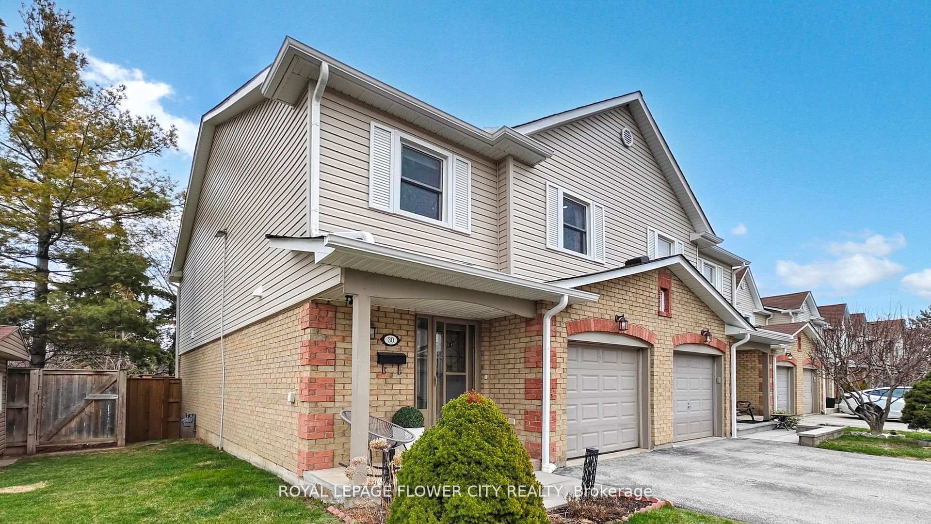30 - 2355 Fifth Line W, Mississauga, ON L5K 2M8