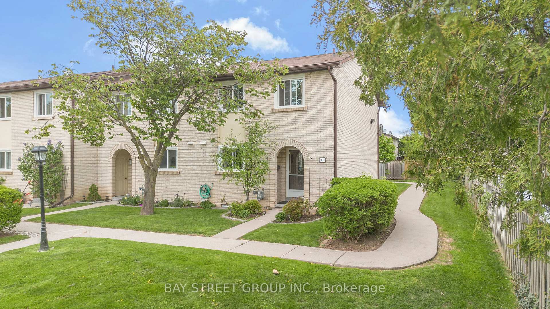 30 - 41 Nadia Place, Oakville, ON L6H 1K1