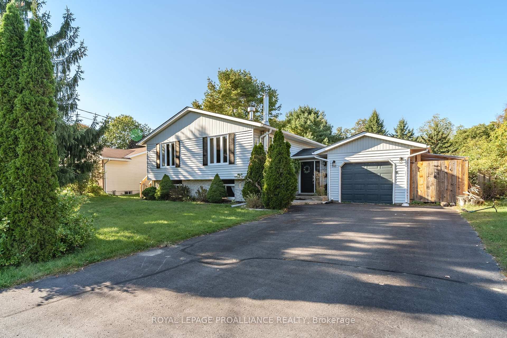 30 Butler Street W, Brighton, ON K0K 1H0