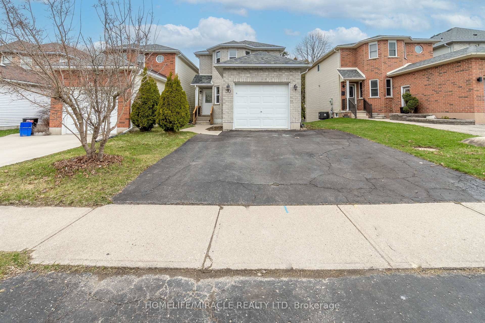 30 Canrobert Street, Woodstock, ON N4S 8W8