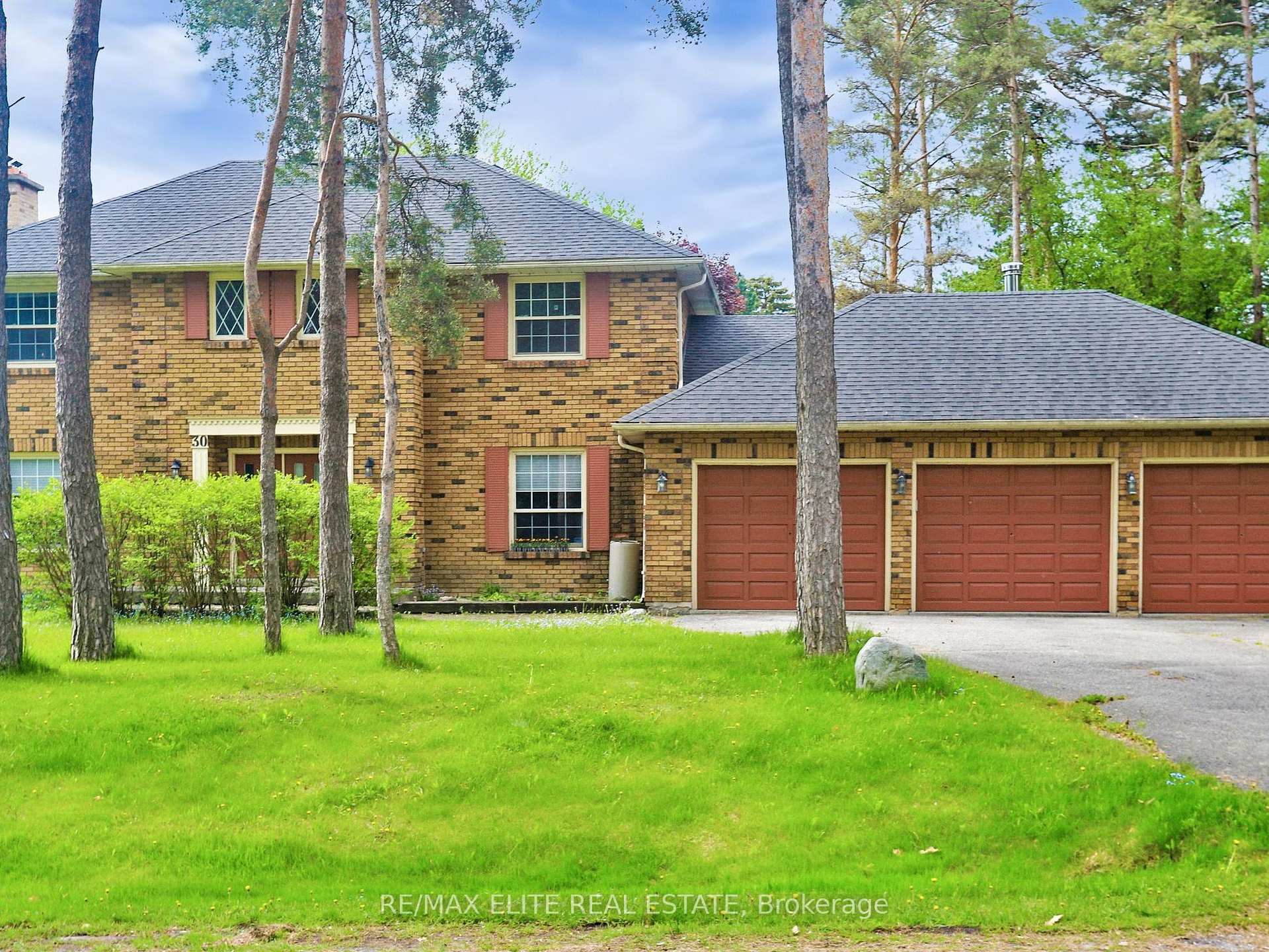 30 Cynthia Crescent, Richmond Hill, ON L4E 2P8