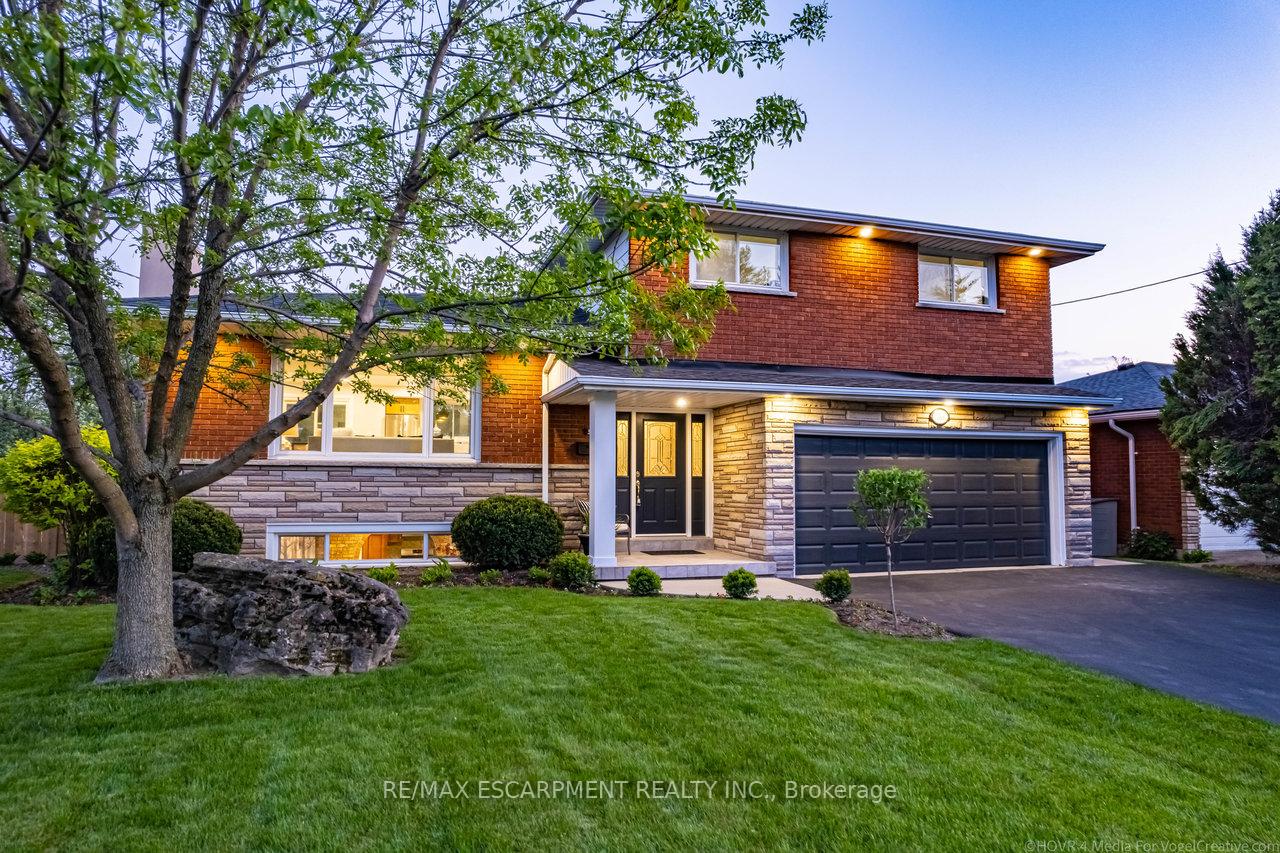 30 Donlea Drive, Hamilton, ON L8T 1K3