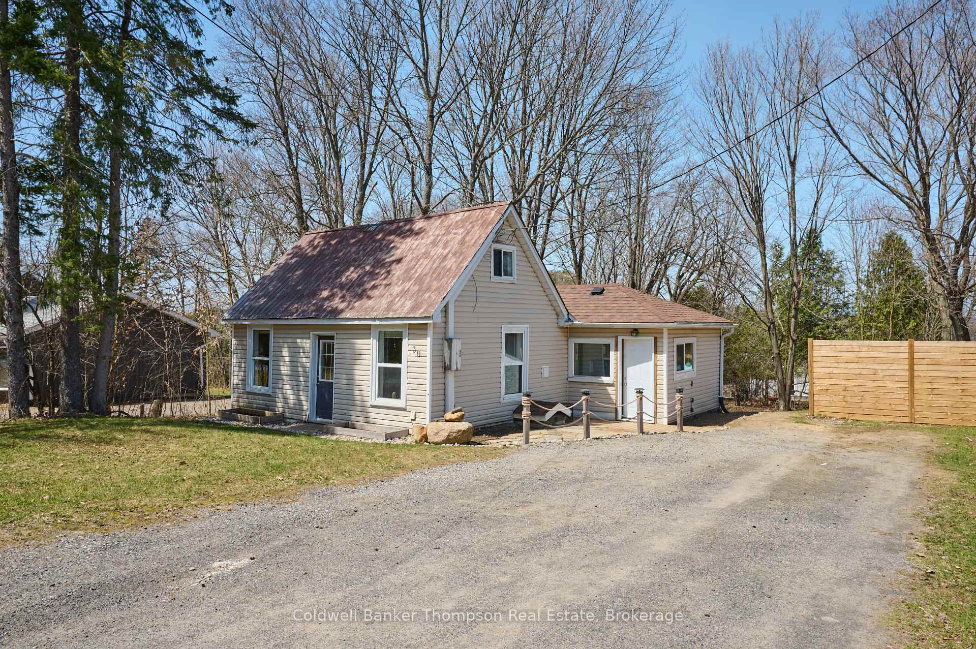 30 George Street, Huntsville, ON P1H 1T9